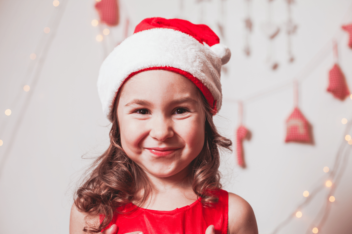Simple Christmas Hairstyles for Little Girls - Kids Hair Play